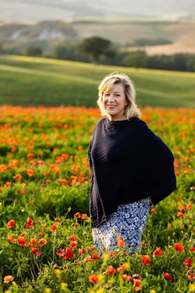 About - Angela Correll