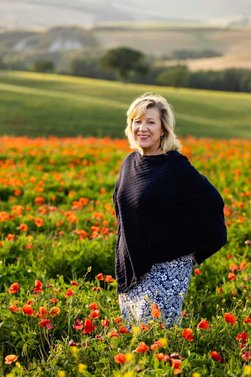 About - Angela Correll